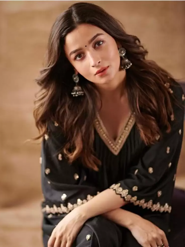 Alia Bhatt exudes elegance in black Punit Balana anarkali set – Zoom News