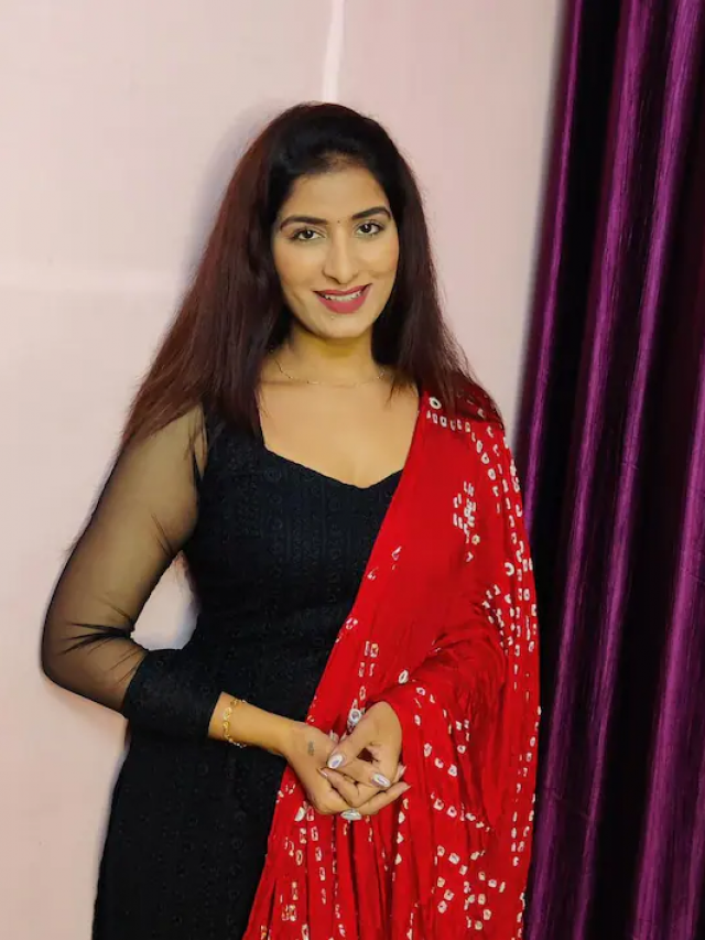 पूनम दुबे की पुरानी तस्वीरों में दिखा उनका अनोखा अंदाज – Zoom News