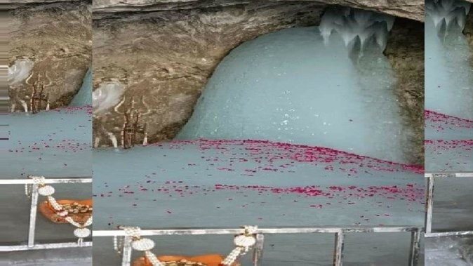 The first picture of Baba Barfani came in front, outside the cave there ...