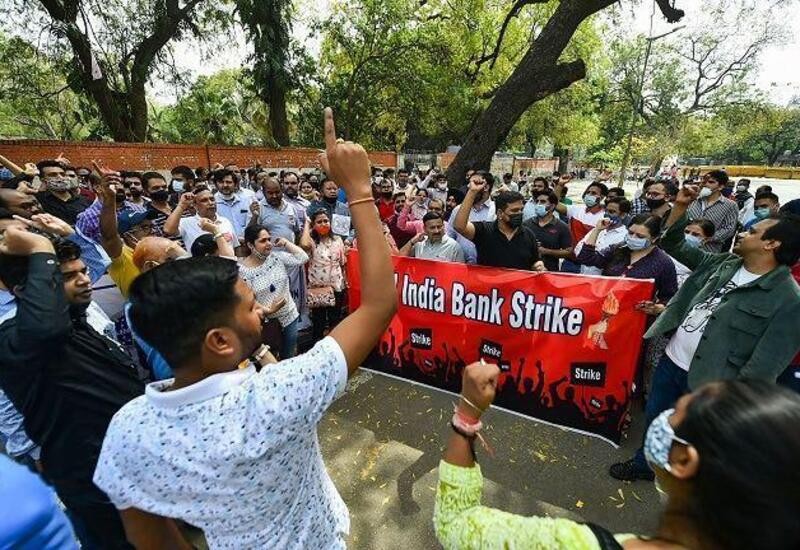 Bank strike affects ₹16,500 cr cheque clearances on day 1: Union