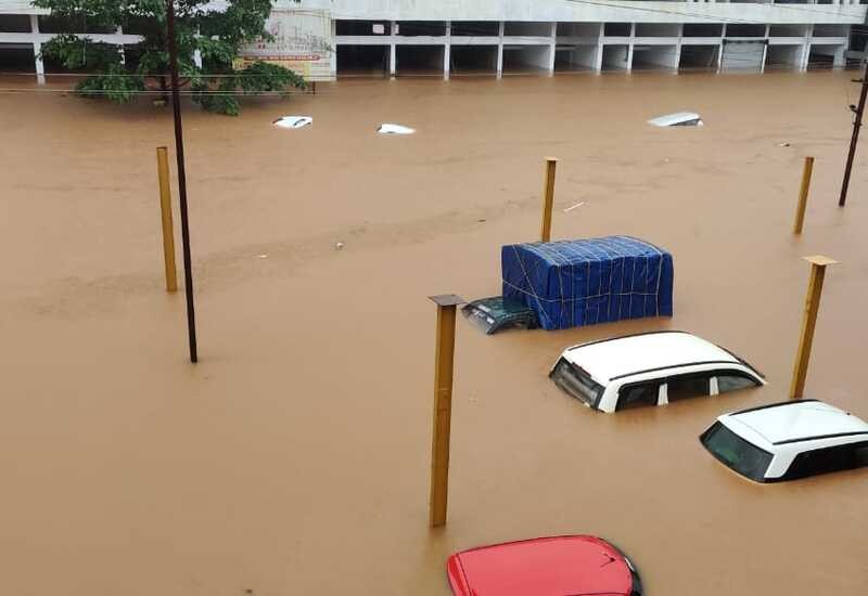Flood in Maharashtra, entire Chiplun city submerged in flood, several ...