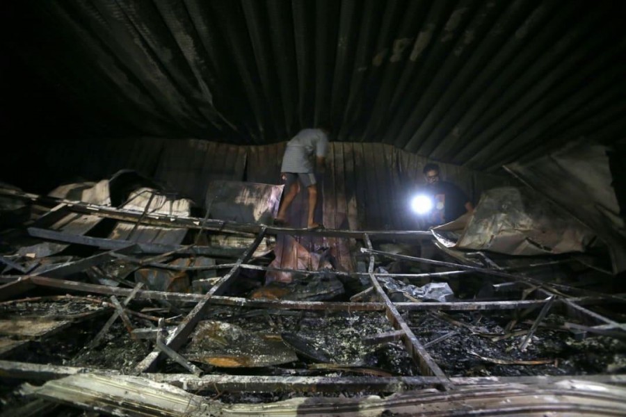 Oxygen tank explodes at COVID-19 hospital in Iraq, 54 people killed