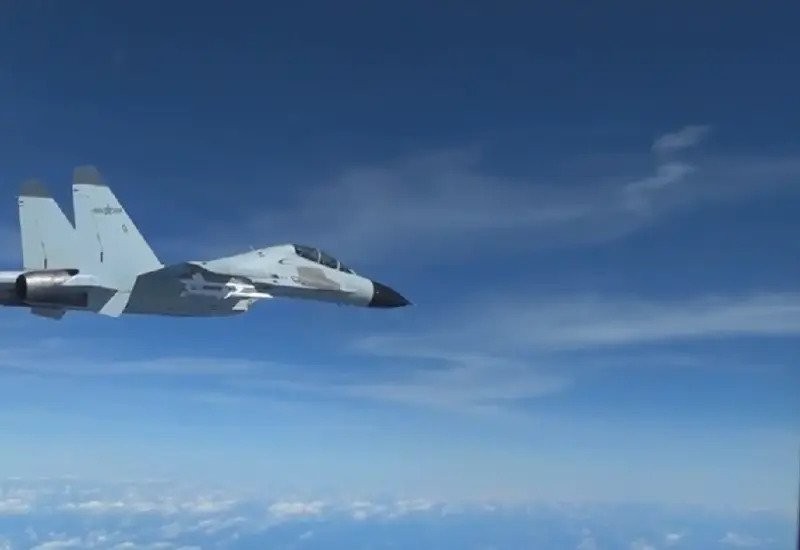 Speed of 5500 KMPH, distance of just 6 meters... US fighter jet came in ...