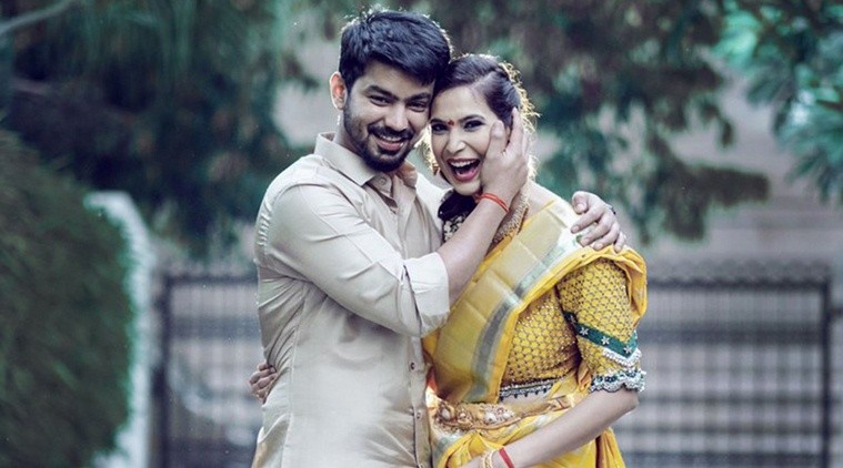 Bigg Boss Tamil 2 fame Mahat Raghavendra gets engaged to Prachi Mishra