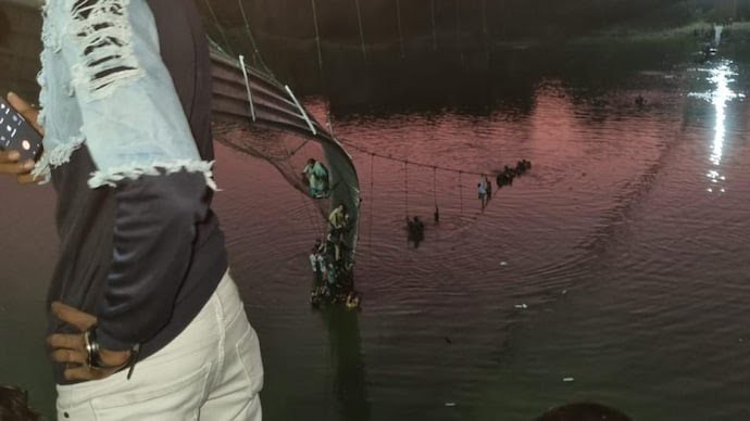 Gujarat News: 140-year-old suspension bridge collapsed in Gujarat, 400 ...