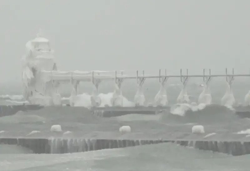 32 People Died America Frozen In Snow StormTemperature Minus 45 Degree