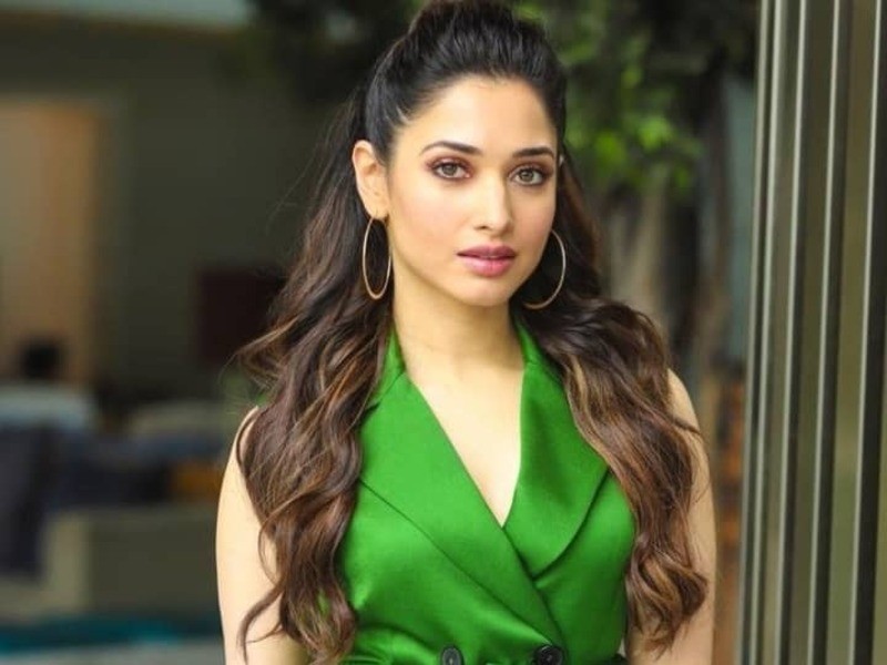 Bahubali Actress Avantika Aka Tamanna Bhatia Glamorous Backless Look ...