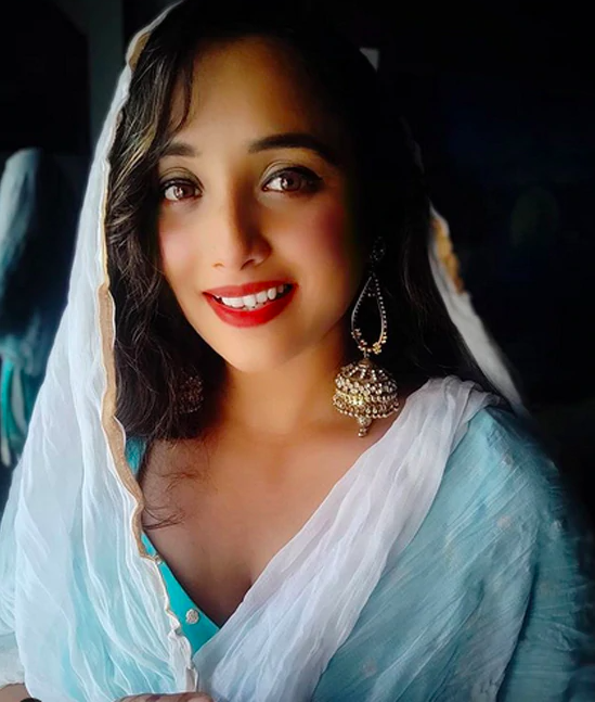 एक्ट्रेस रानी चटर्जी ( Rani Chatterjee ) के पीछे पड़ा शख्स, बोलीं ...