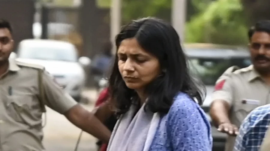 Swati Maliwal Case: Why did Swati Maliwal start crying in Delhi court? Then I remained silent ...