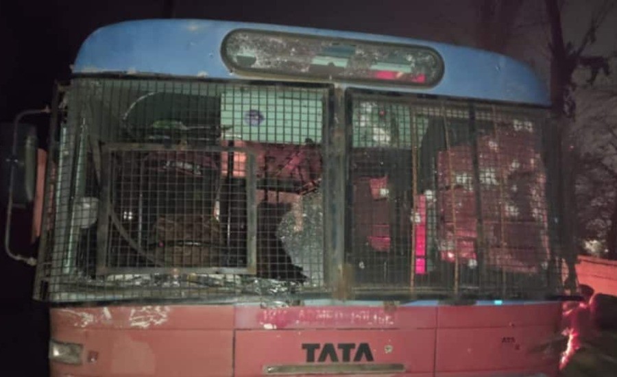 Terrorist opened fire on police bus in jammu kashmir srinagar jewan area
